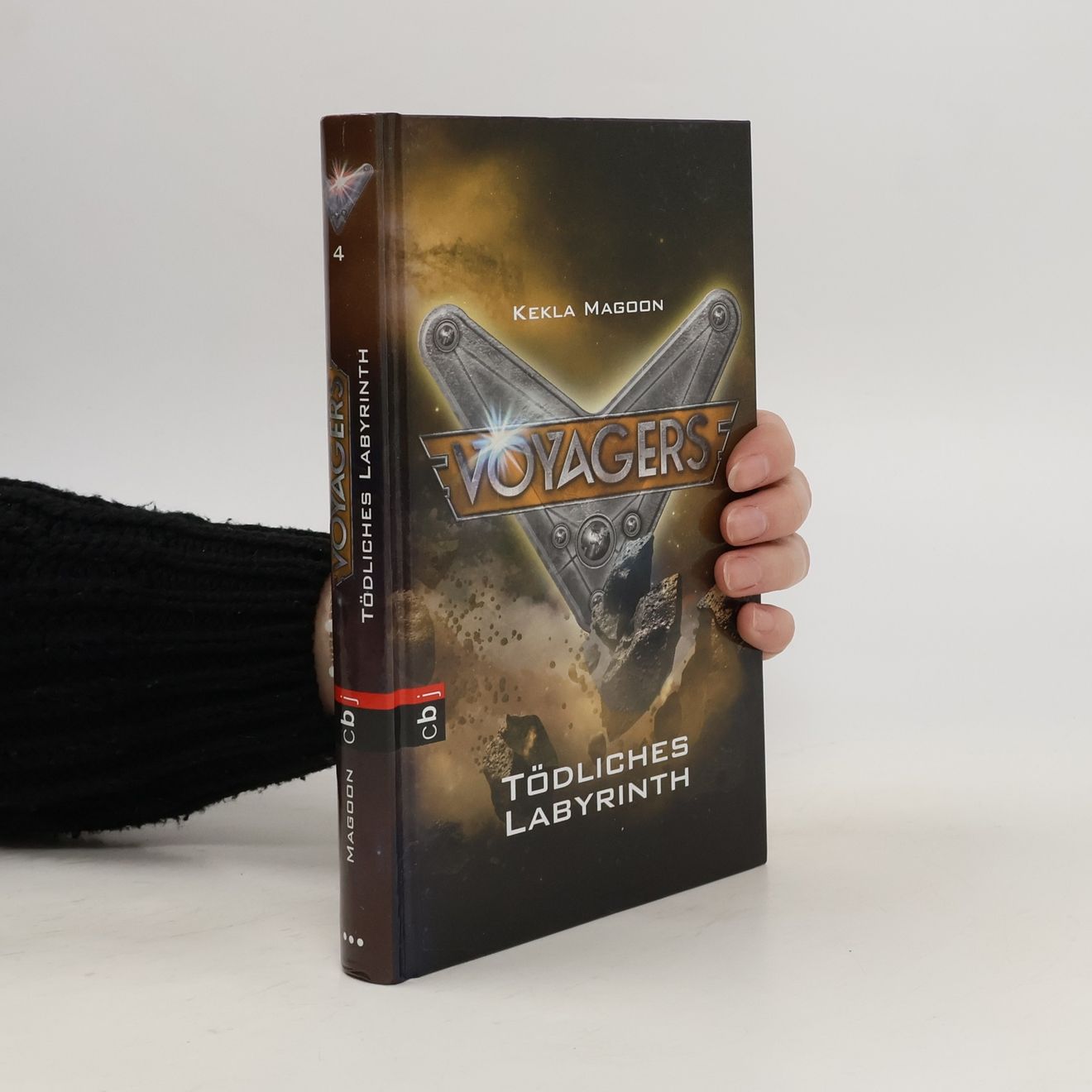 Voyagers Series (books) - bookbot.com