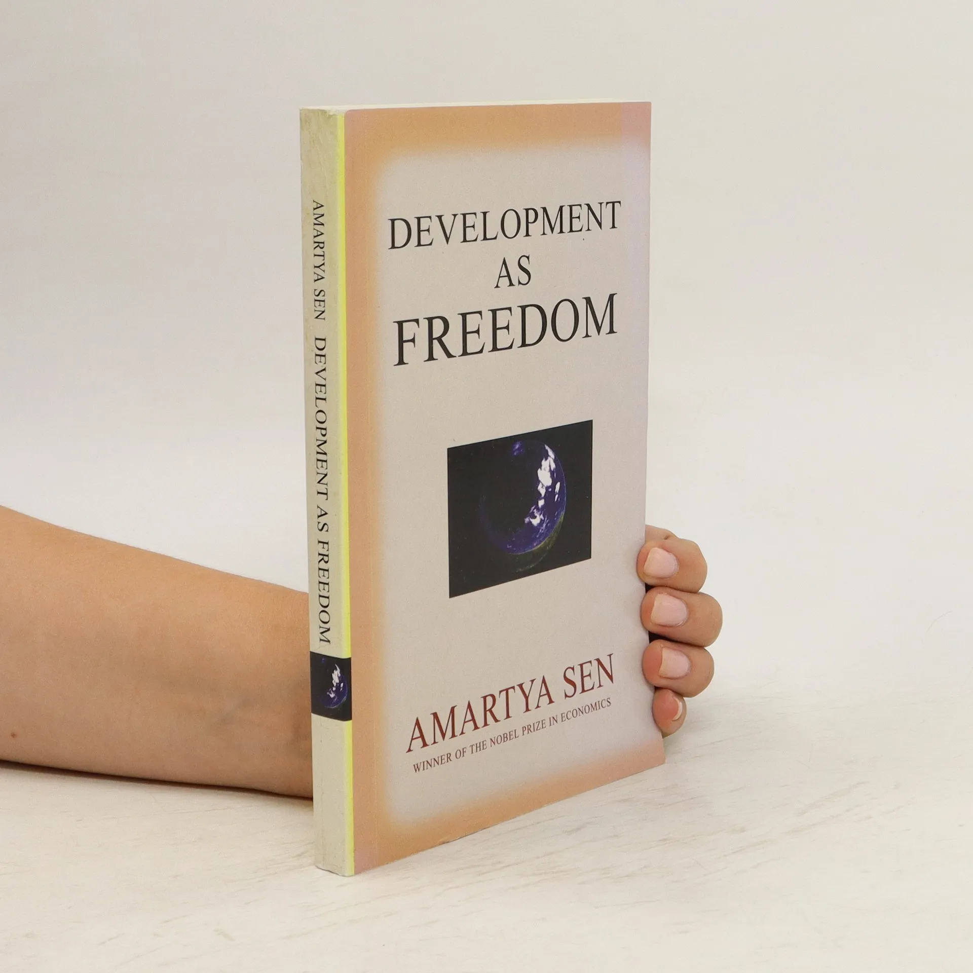 Development as Freedom - Sen Amartya - knihobot.sk