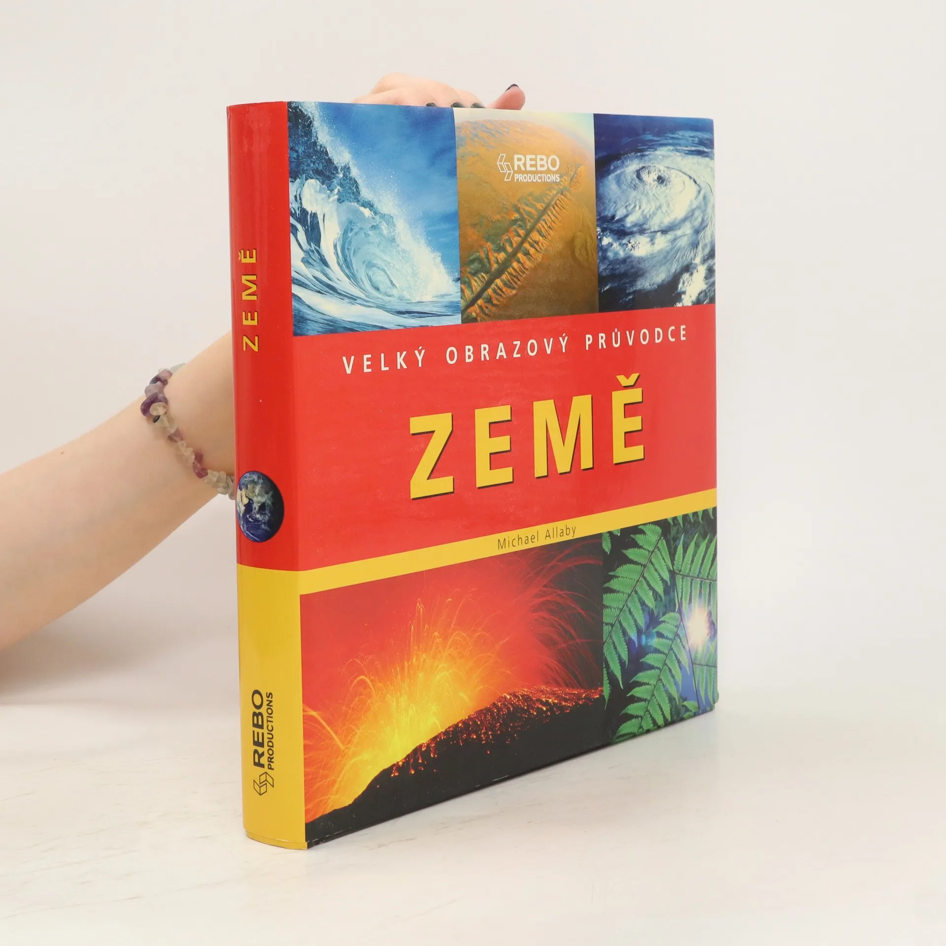 Země - Michael Allaby - knihobot.cz