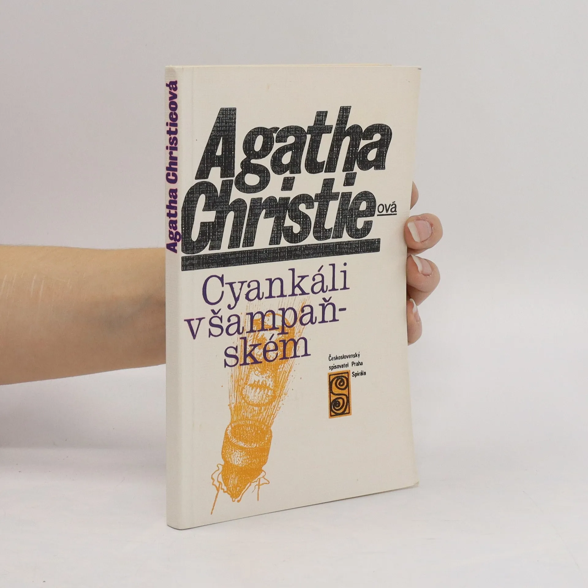Cyankáli v šampaňském - Agatha Christie, Pavel Sivko - knihobot.cz