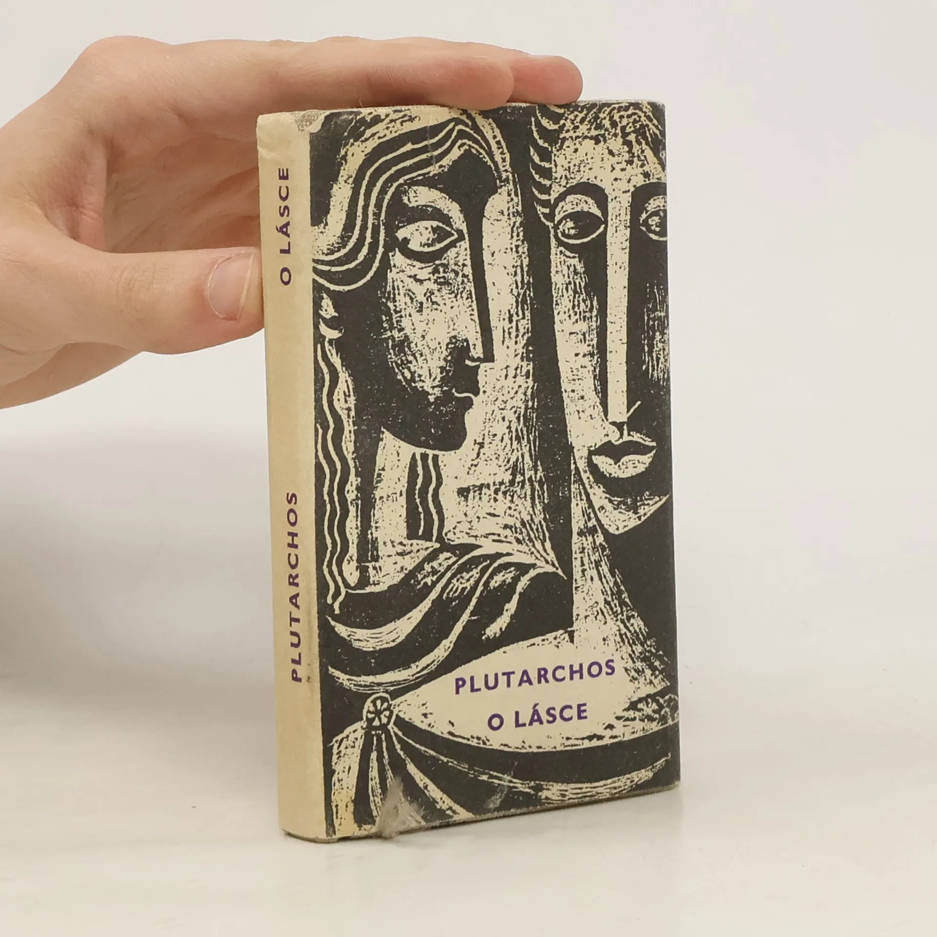 O lásce - Plútarchos - knihobot.cz