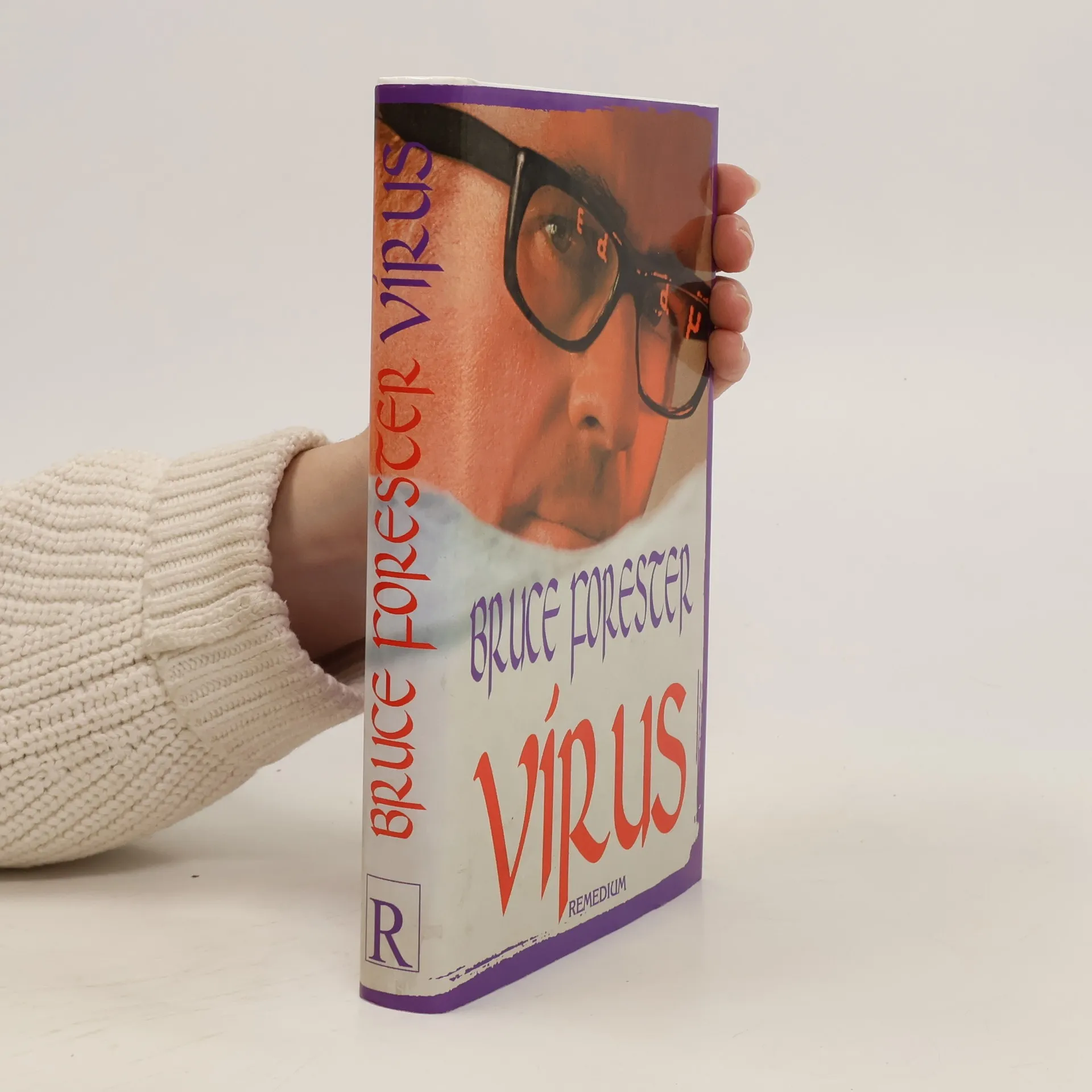 Vírus - Bruce Forester - knihobot.cz