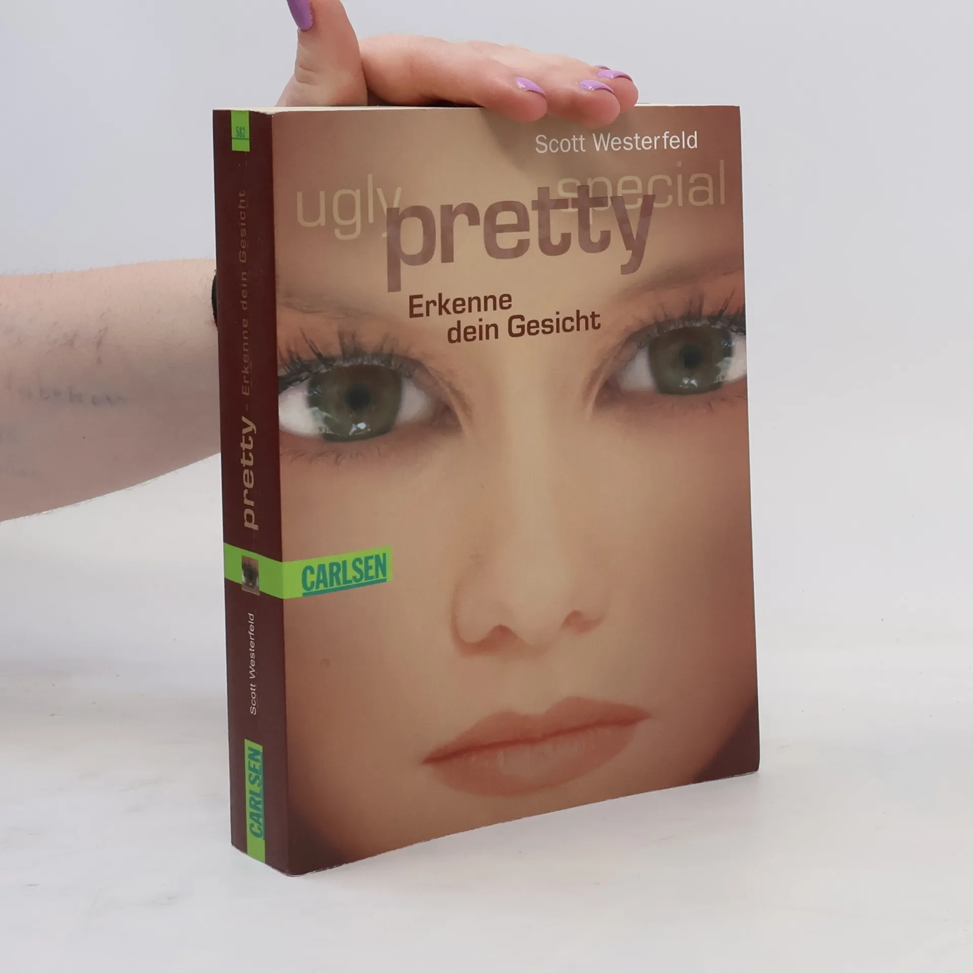 Pretty - Scott Westerfeld - knihobot.cz