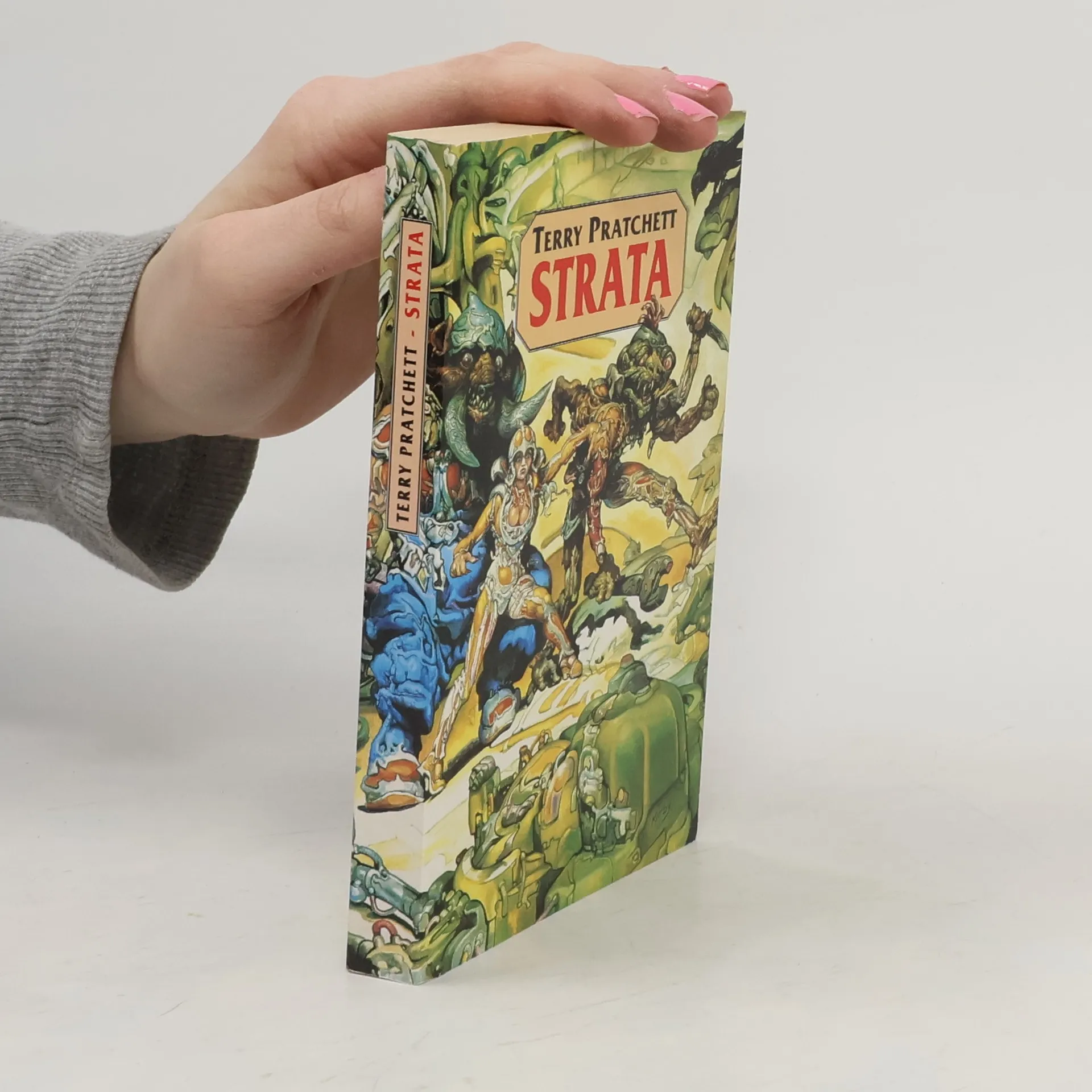 Strata - Terry Pratchett - knihobot.cz