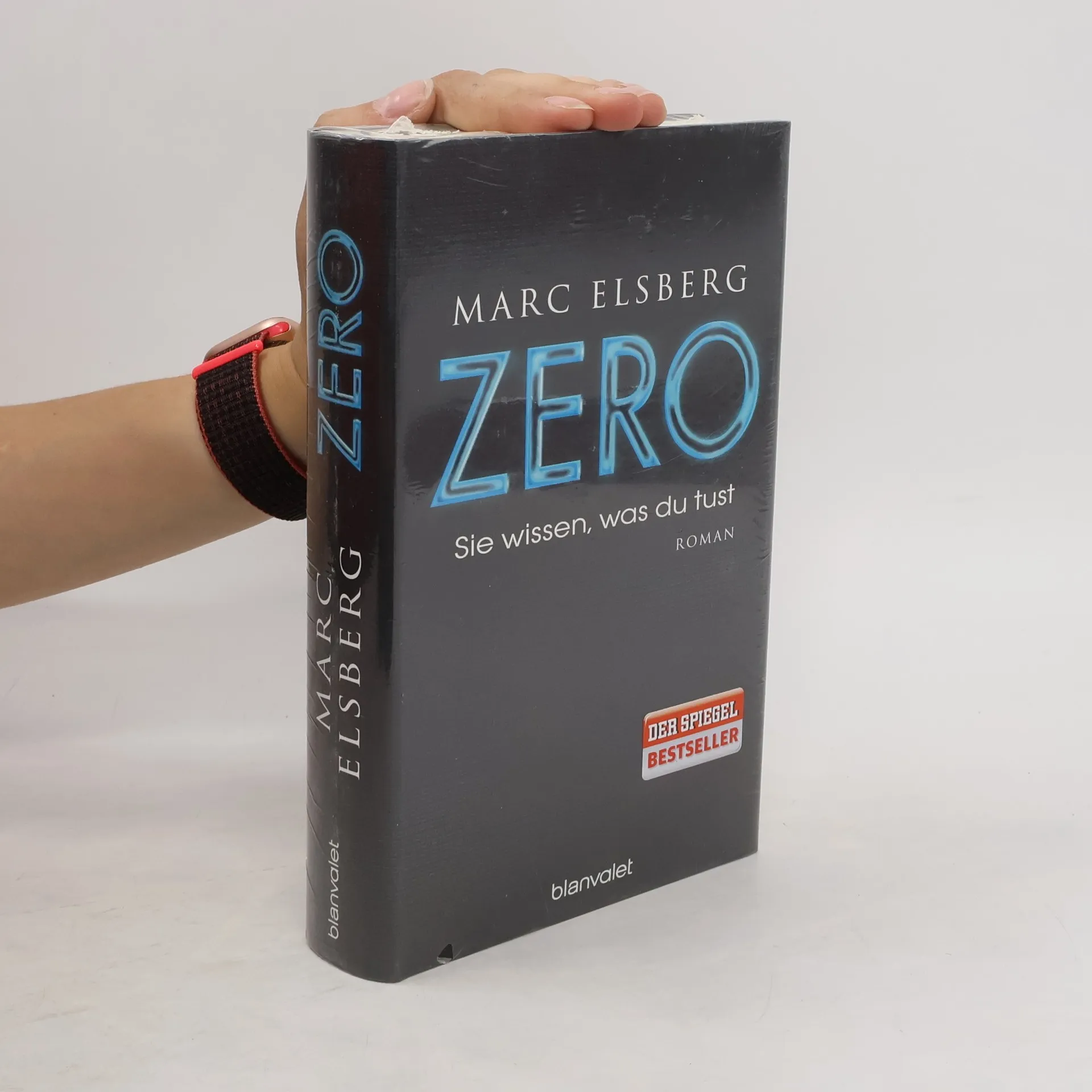 ZERO - Marc Elsberg - knihobot.cz
