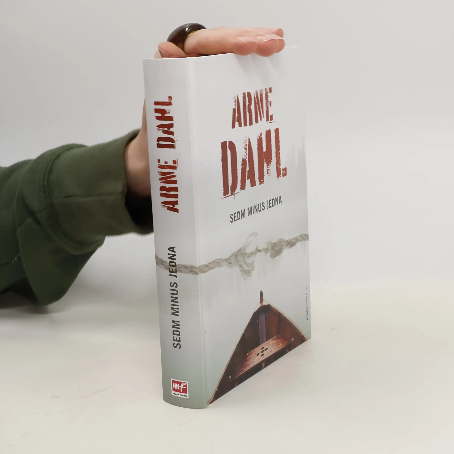 Sedm minus jedna - Jan Arnald, Linda Kaprová - knihobot.cz